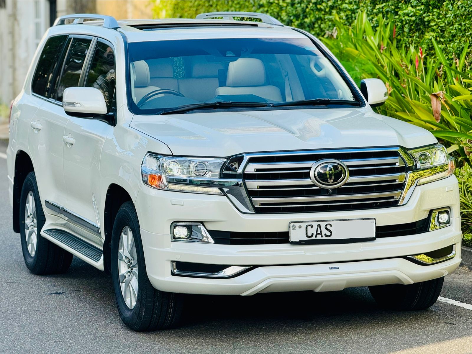 Toyota Land Cruiser Sahara V8 - A A Auto Mart
